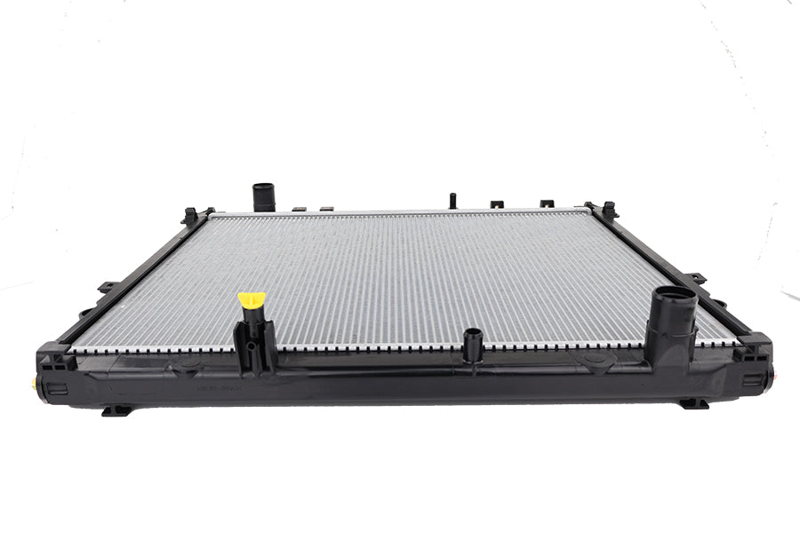 Radiator For Toyota Hilux GUN126 GUN136 2.8L GUN125 2.4L Fortuner GUN1